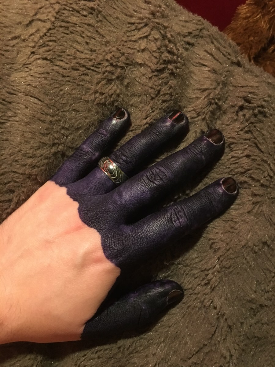 Skin Dyeing: For Body Paint That HAS To Stay Put! – Hey This IS My Job